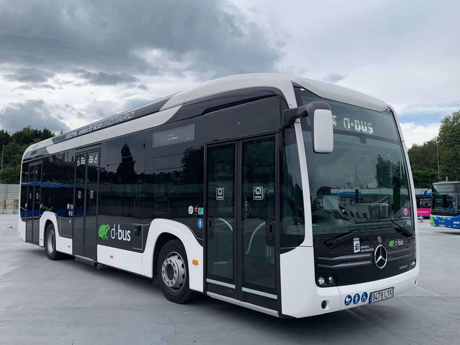 Dbus prueba un autobús de 12 metros y 100% eléctrico Mercedes-Benz