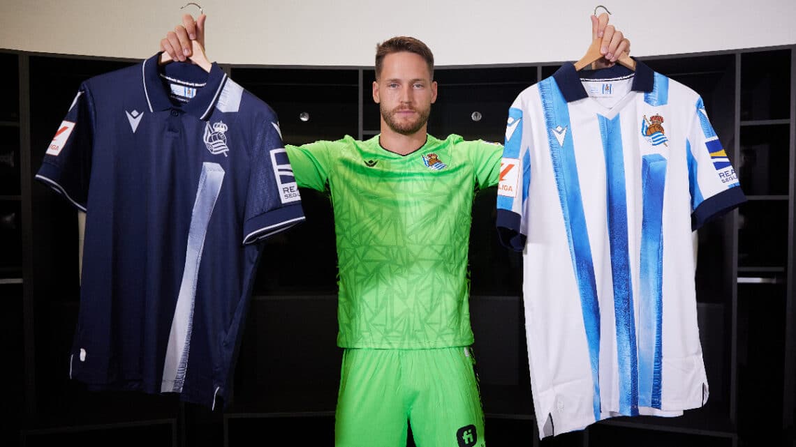 La Real Sociedad muestra su nueva equipación