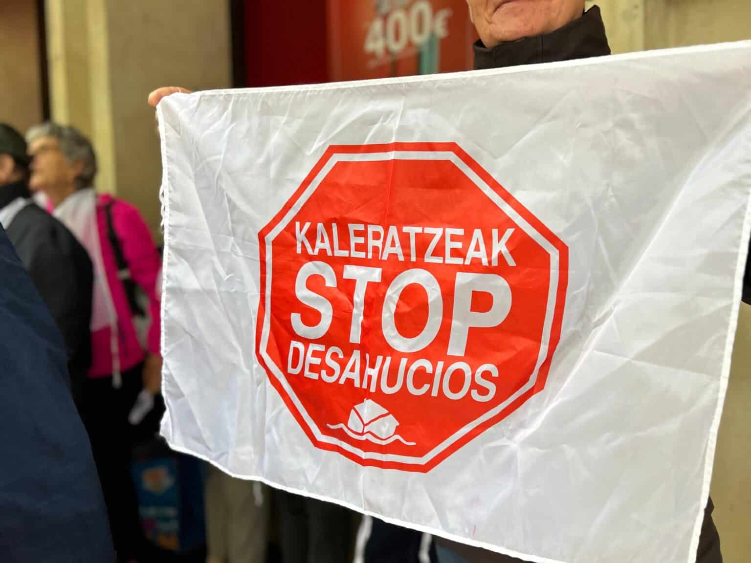 STOP Desahucios alerta de que decenas de familias vulnerables de ...
